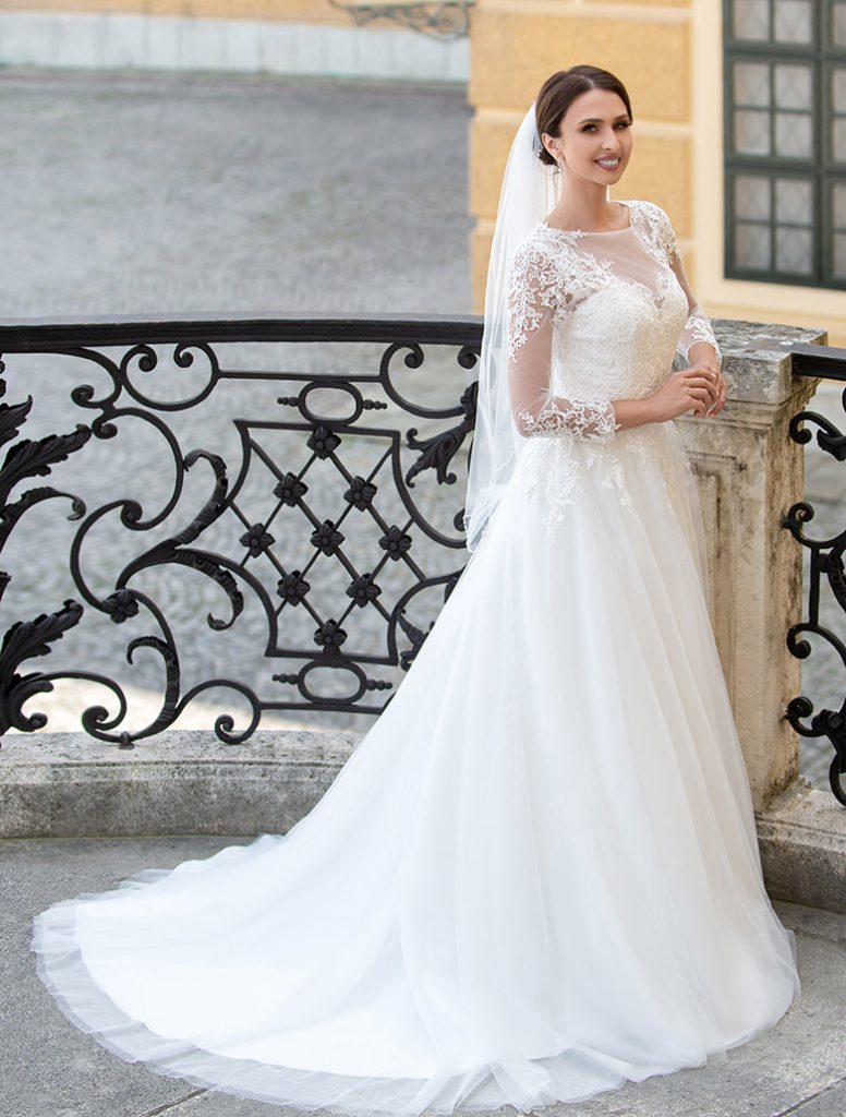 Modell Pia - Irvalda Hochzeitsmode